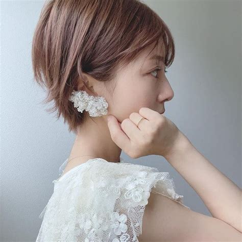 ショートヘア向け結婚式お呼ばれスタイル10選セルフでもできる簡単アレンジ RAXY ラクシー