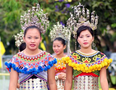 Iban Tribe BrisaaresPotts