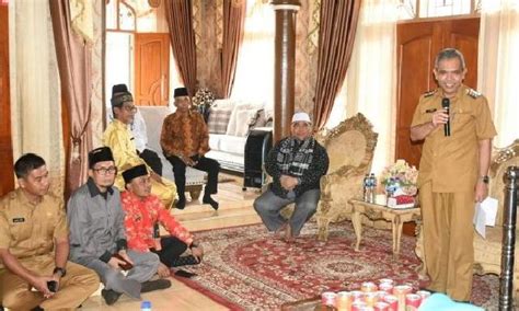 Hari Pertama Kerja Pj Bupati Kampar Silaturahmi Dengan Tokoh Masyarakat