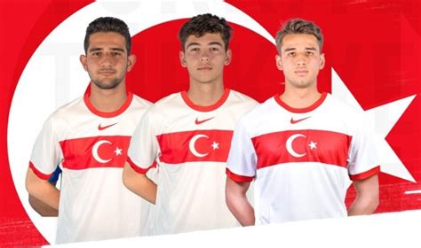 TFF 2 Lig Beyaz Grup ekiplerinden Altınordu genç oyunculardan Mert