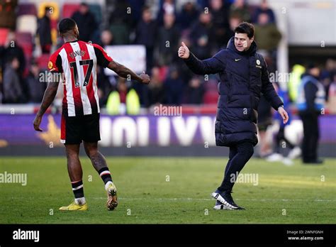 Chelsea Manager Mauricio Pochettino And Brentford S Ivan Toney During
