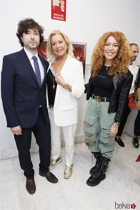 Ángel Cristo Bárbara Rey y Sofía Cristo en la presentación de Sin