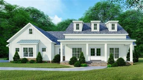 Single Story 4 Bedroom Modern French Country Home With Porte Cochere