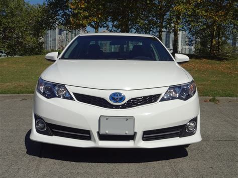 2014 Toyota Camry Hybrid SE Road Test Review The Car Magazine