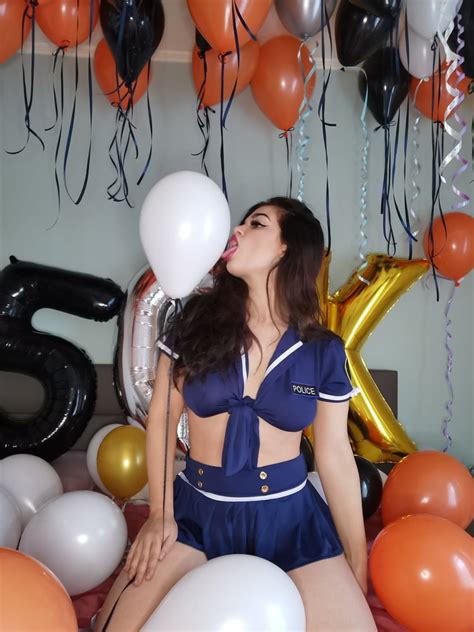 Pornhub girls naked selfie pics 裸の女の子裸の写真