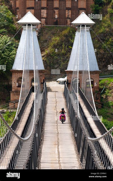 Puente De Occidente Puente Del Oeste Un Famoso Puente En Santa Fe De