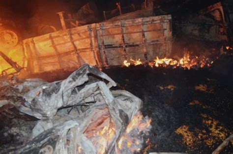Carretas Batem Caem De Ribanceira Pegam Fogo E Motorista Morre