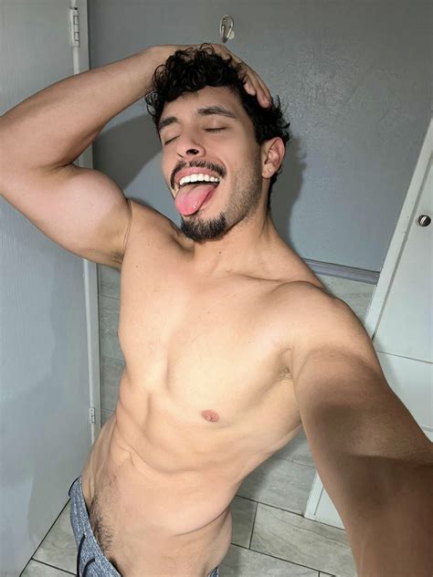 TW Pornstars Osvaldo Mireles Twitter Kisses With Tongue Or