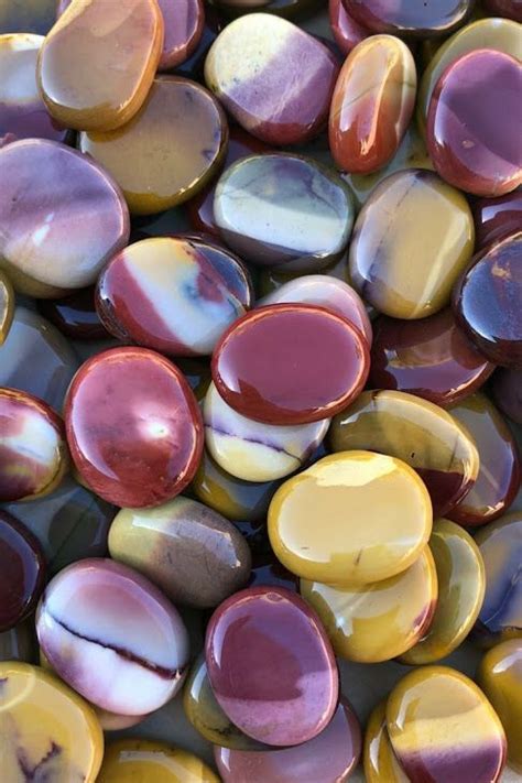 Minerals And Gemstones Rocks And Minerals Stones And Crystals Cool