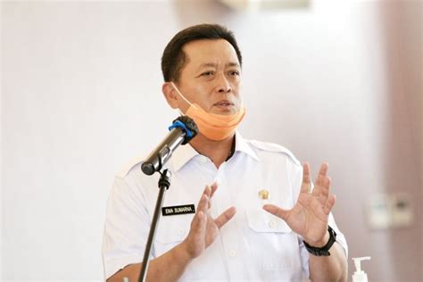 Profil Ema Sumarna Plh Wali Kota Bandung Pengganti Yana Mulyana Yang