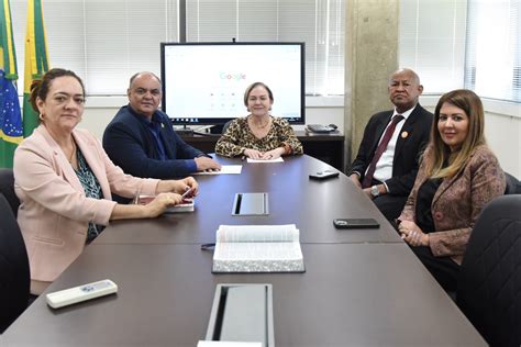 Poder Judiciário do Estado do Acre Presidente do TJAC firma parceria