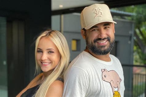 Ra Saia Rodada Lan A Novo Lbum Participa O De Gabi Martins