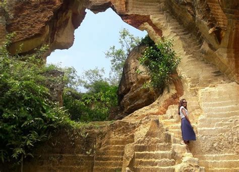 Harga Tiket Dan Jam Buka Bukit Kapur Arosbaya Bangkalan Ketika Batu