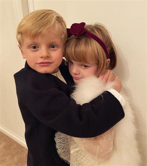 Les Jumeaux D Albert Et Charlene De Monaco S Affichent Complices Sur