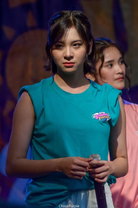 Zee JKT48 Sosok Perempuan Perempuan Wanita