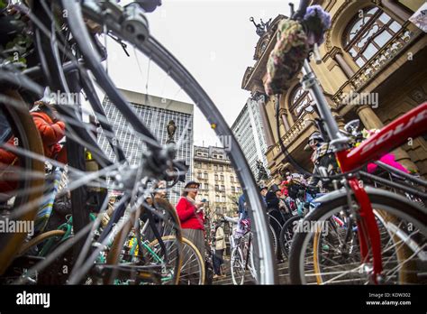 Sao Paulo Brazil Th Oct Cyclists Wearing Vintage Clothing