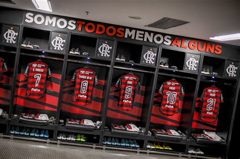 Planeta do Futebol DEU GREEN on Twitter Caminhão da Adidas 25