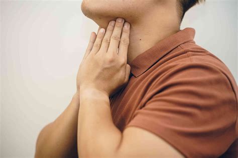 Laryngeal Cancer 101 Symptoms Causes Stages Treatment Homage