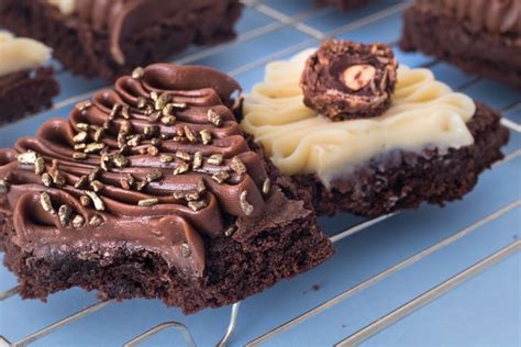 BROWNIE DE CHOCOLATE SUPER MOLHADINHO DOCES DE VITRINE Gabriel
