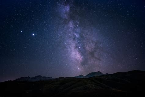 La Paradoja de Olbers por qué el cielo nocturno es oscuro si hay