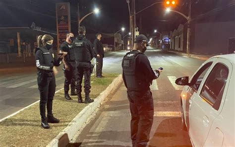 Motorista B Bado Preso Enquanto Fazia Sexo Carro Em Movimento Em