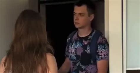 Kiedy Wracasz Smutny Do Domu