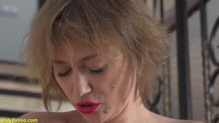 Chubby Stepmom Naked On Stairway Fapcat