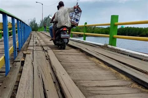 Jembatan Gantung Akhirnya Mulai Dibangun Di Dusun Cemara Lombok Post