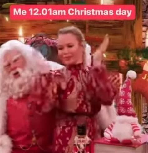 Amanda Holden Dances On Santas Lap In Skimpy Festive Skirt As He Loves It Daily Star