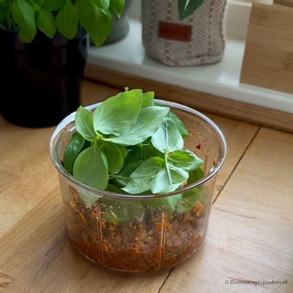 Zelf Rode Pesto Maken Overetengesproken Nl
