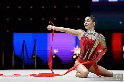 Ginnastica Ritmica Sofia Raffaeli Esaltante In World Challenge Cup