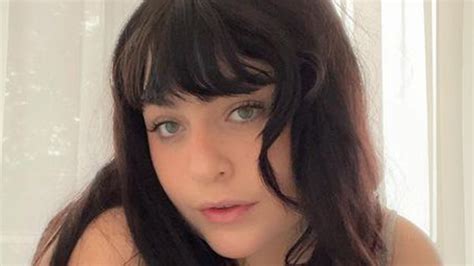 American Pickers Star Danielle Colbys Daughter Memphis Spills Out Of Top And Shows Off Butt In