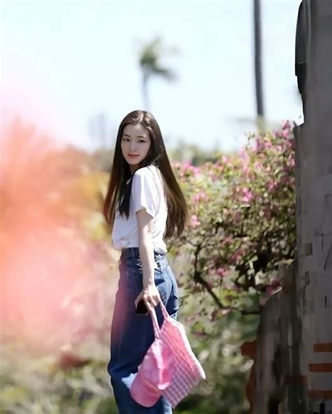 irene에 있는 Suyeong Jang님의 핀 패션 스타일 패션 스타일