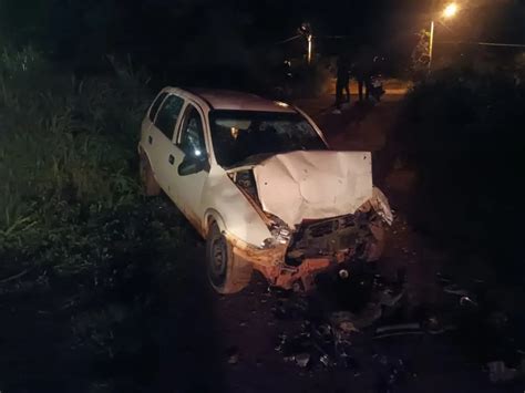 Acidente entre carros deixa grávida e três crianças feridas na BR 153