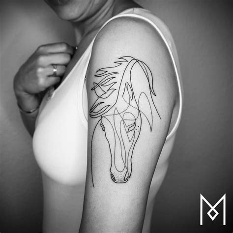 Incre Bles Dise Os De Tatuajes Hechos Con Una Sola L Nea