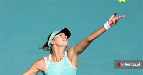 Turniej WTA w Madrycie Magda Linette wojowniczo zamyślona