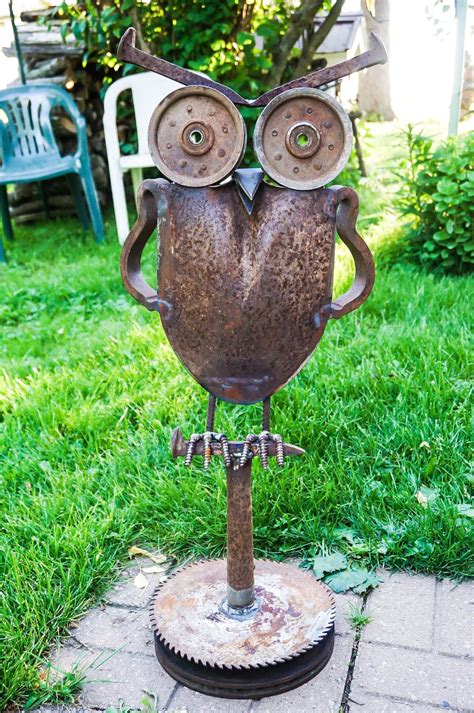 Garden Art Ideas From Junk Metal Art Projects Metal Yard Art