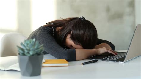 7 Signs You Have A Carbohydrate Deficiency Onlymyhealth