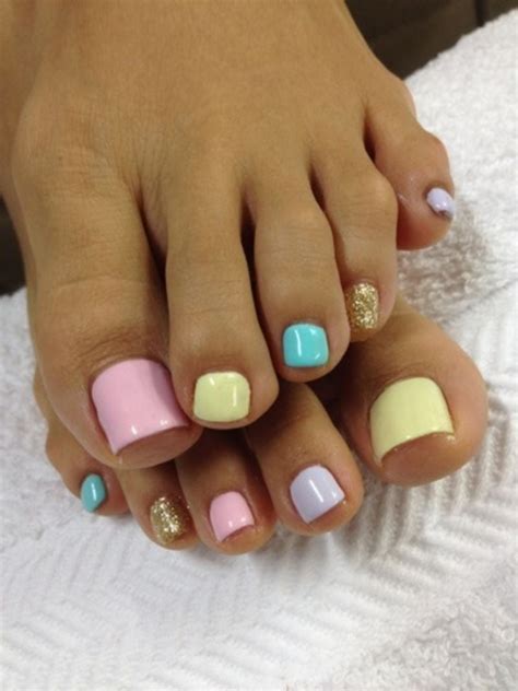 15 Lindas Ideas para llevar unas uñas bonitas de los pies Moda y Estilo