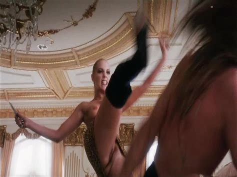 Elizabeth Berkley Pussy Closeup Celebs Roulette Tube