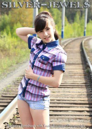 Silver Jewels Violette Fashion 25 X TeenModels
