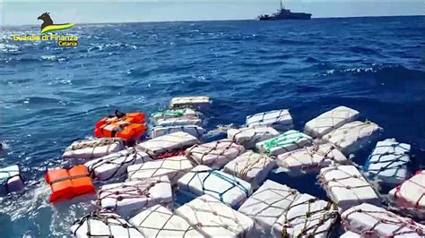 Drogenfund In Italien Zwei Tonnen Kokain Vor Sizilien Gefunden