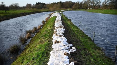 Scholz Visitera T Il Les R Gions Inondables Le Ministre Indign Par