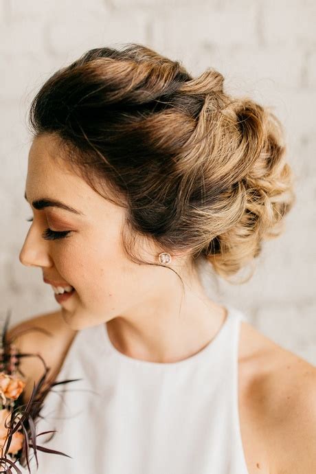 Lockere hochsteckfrisuren für lange haare Schönheit und Stil