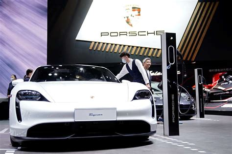 China S Unshakable Dominance In The Global Electric Vehicle Battery