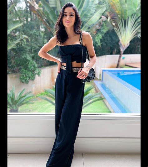 Foto Bruna Biancardi está ansiosa para fazer é o famoso chá revelação
