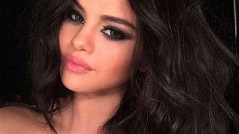 Selena Gomez Strips Down In Sexy New Selfie