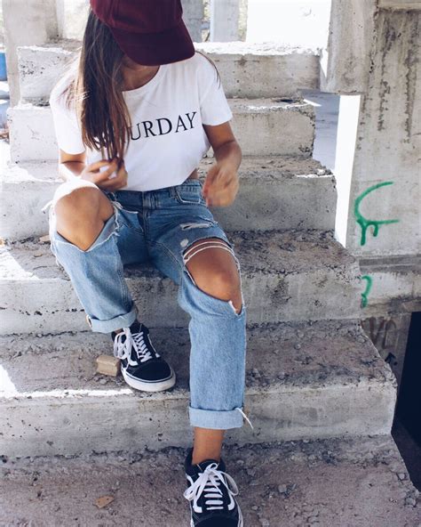 Álbumes 104 Foto Mujer Jeans Rotos En La Parte De Atras Cena Hermosa