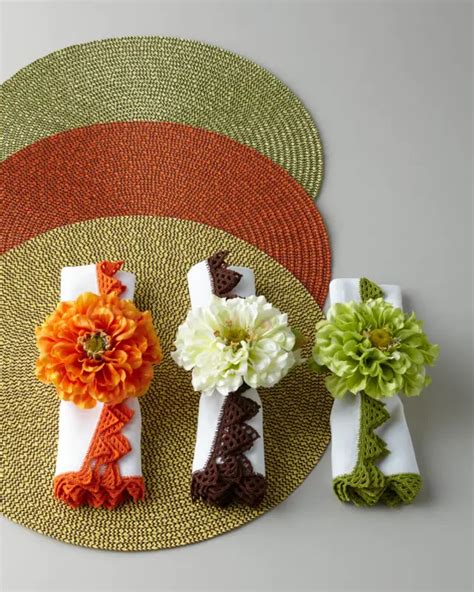 20 Festive Napkin Ring Ideas For Holiday Table Decoration