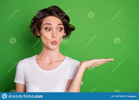 Photo Of Beautiful Lady Wavy Short Hairdo Hold Open Arm Empty Space